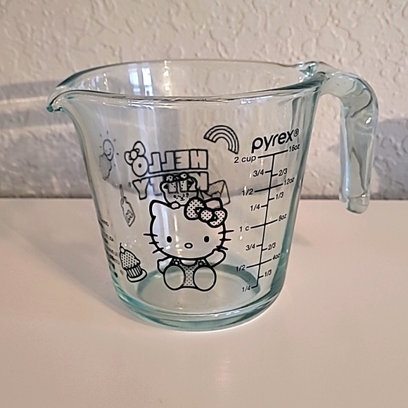 Hello Kitty | Kitchen | Hello Kitty Pyrex Measuring Cup | Poshmark